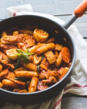 Tteokbokki - Korean Spicy Rice Cakes - MJ and Hungryman