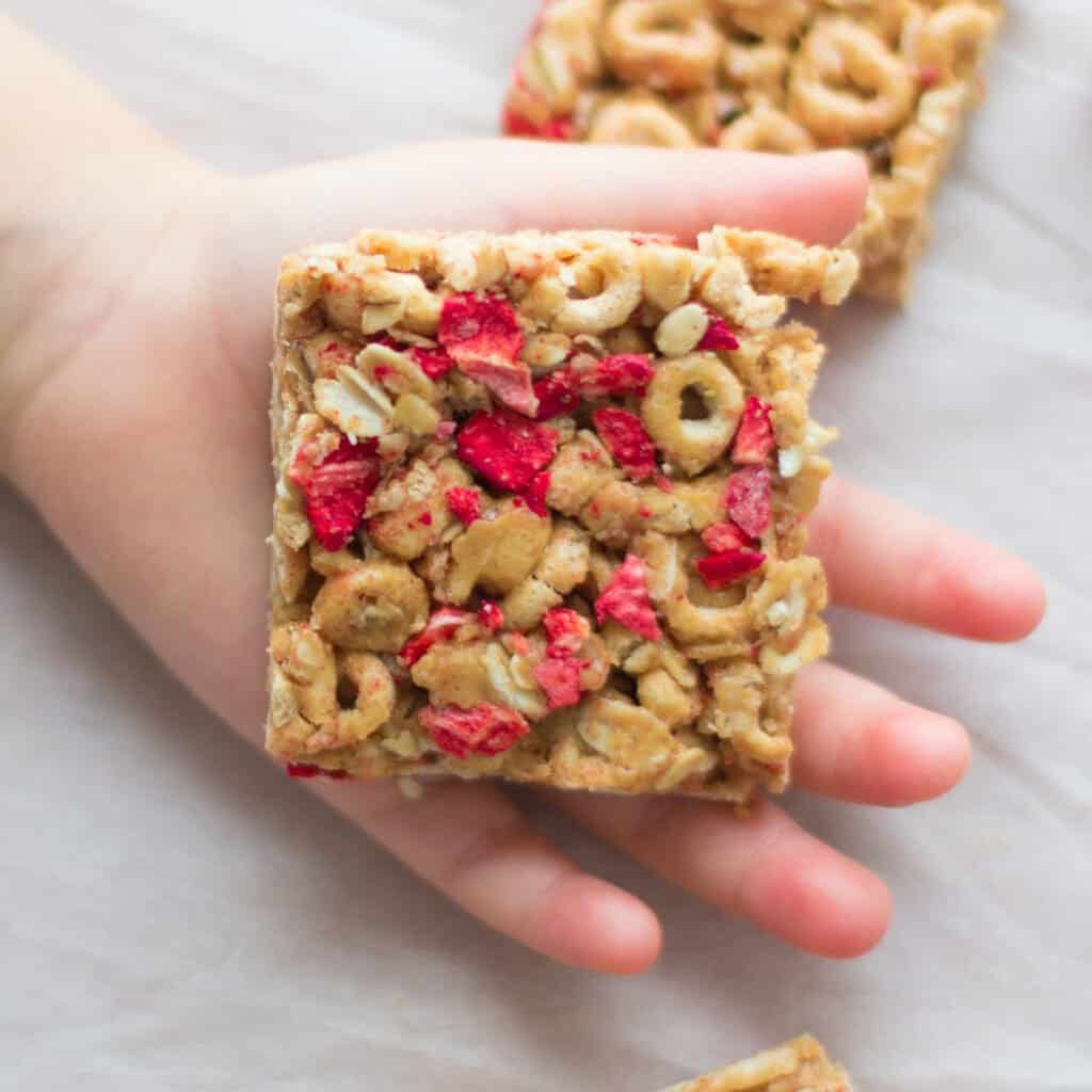 Peanut Butter Cheerio Cereal Bars - MJ and Hungryman