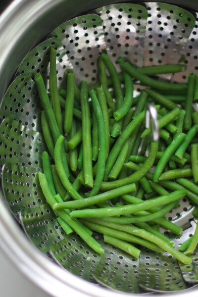 How to Cook Frozen Green Beans (5 Ways) - MJ and Hungryman