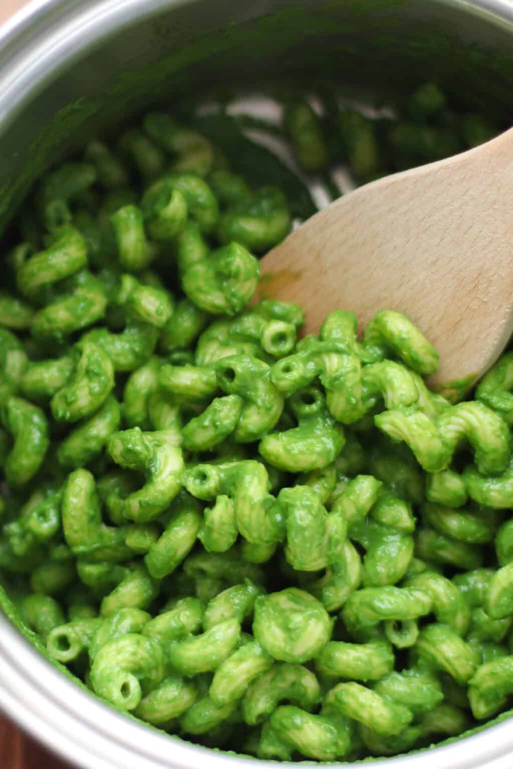 Pasta in Green Sauce (Hulk Pasta) - MJ and Hungryman