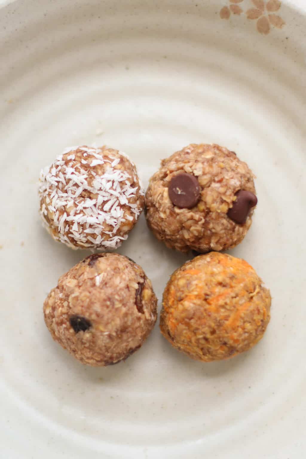 No Bake Oatmeal Balls (with Peanut Butter) - MJ and Hungryman