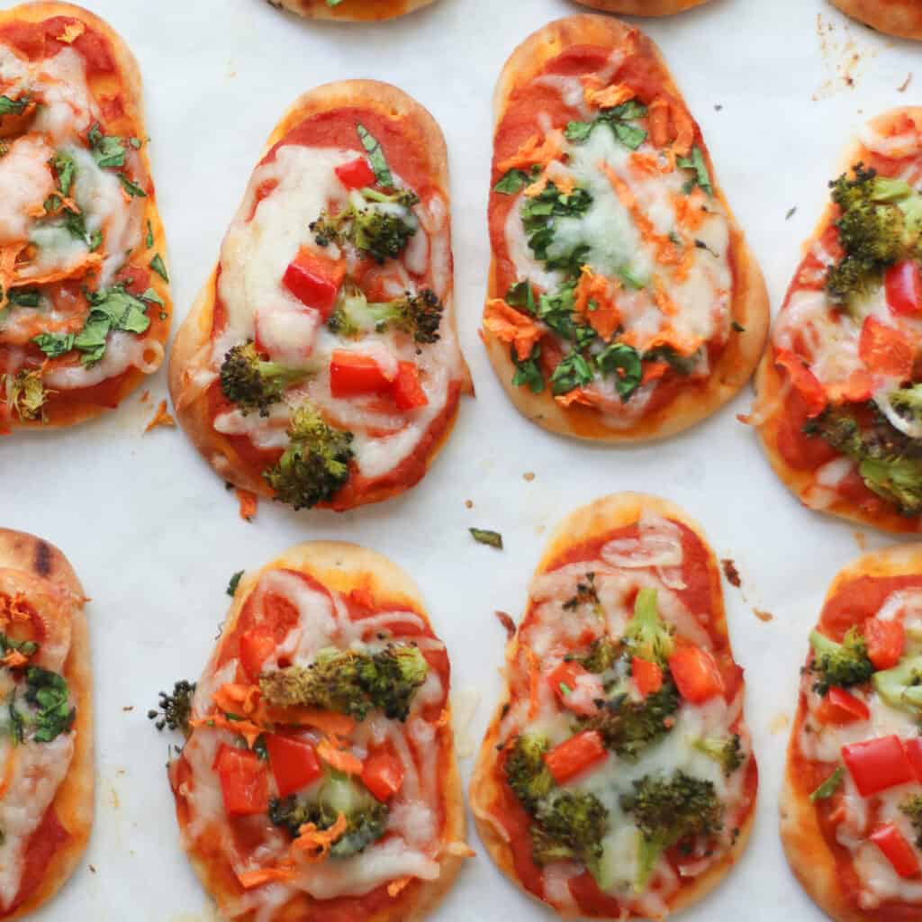 Easy Mini Pizza - MJ and Hungryman