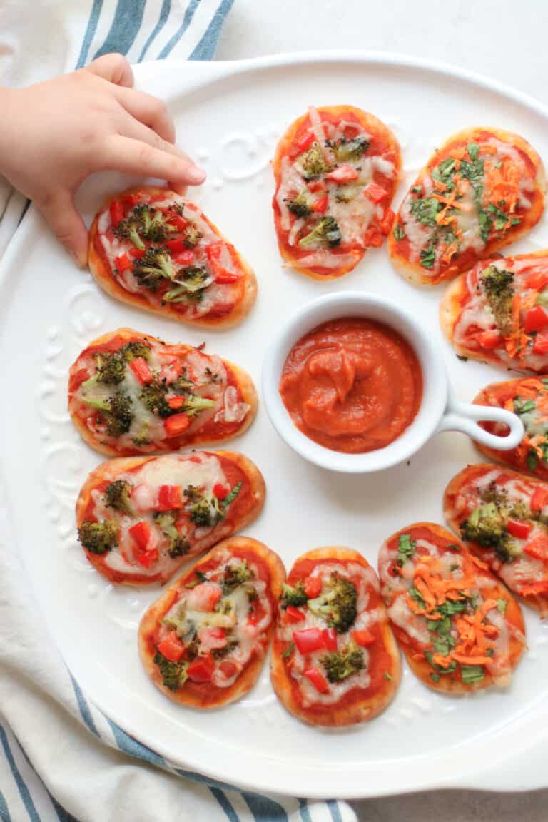 Easy Mini Pizza - MJ and Hungryman