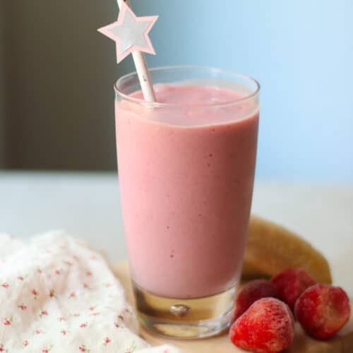 Easy Strawberry Banana Milkshake - MJ and Hungryman