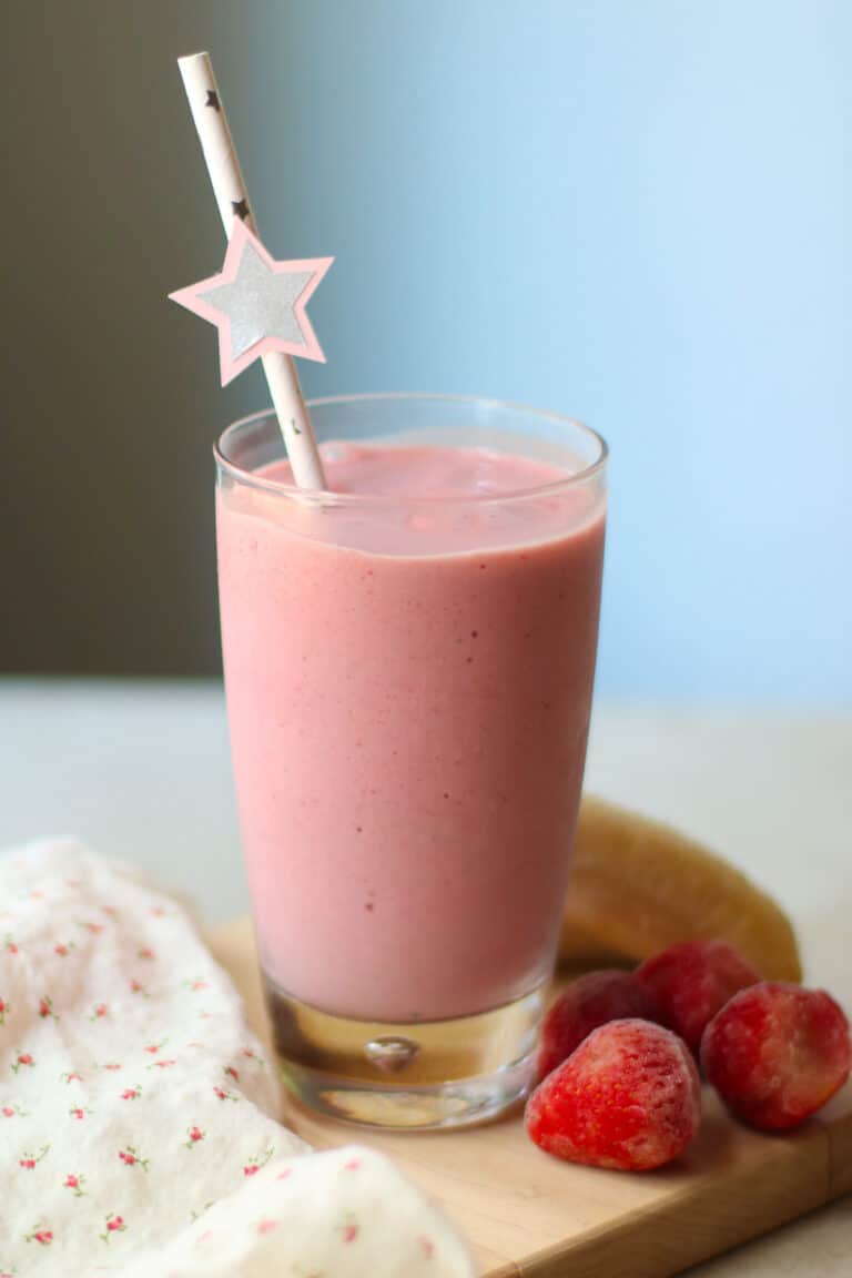 Easy Strawberry Banana Milkshake - MJ and Hungryman