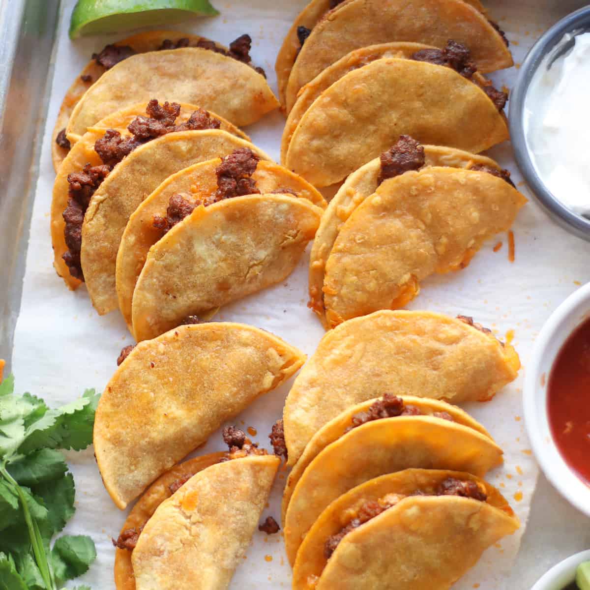 Easy Mini Pizza - MJ and Hungryman