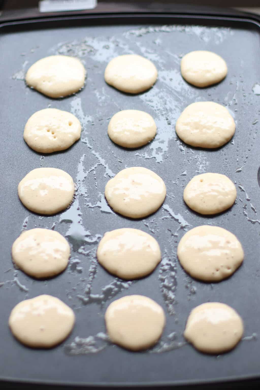 Easy Mini Pancakes (Freezer Friendly) - MJ and Hungryman