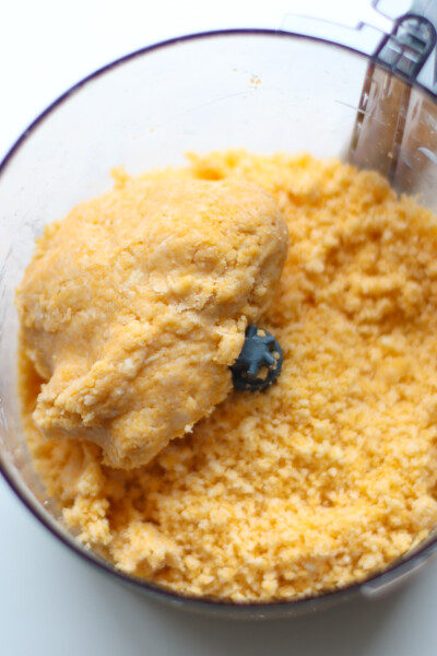 Easy Homemade Cheese Crackers (Cheez-It Copycat) - MJ and Hungryman