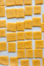 Easy Cheese Crackers (Cheez-Its) - MJ and Hungryman