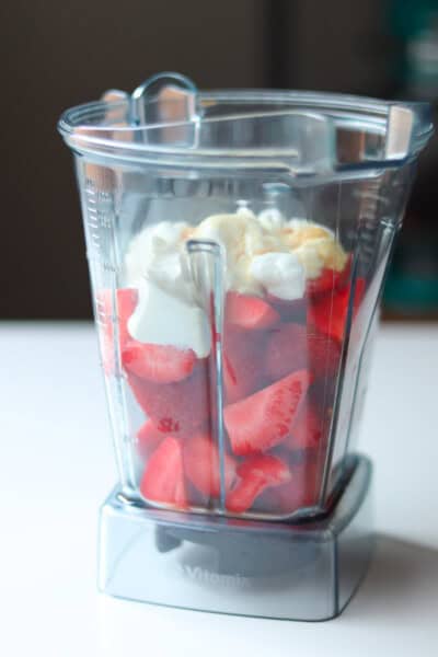 Strawberry Popsicles - MJ and Hungryman