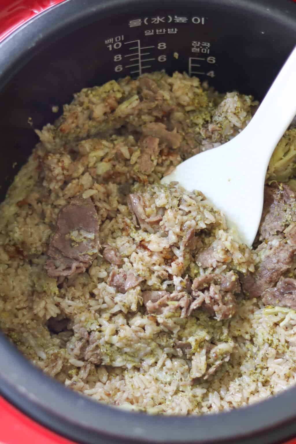 One Pot Beef Broccoli Rice Cooker Meal - MJ and Hungryman